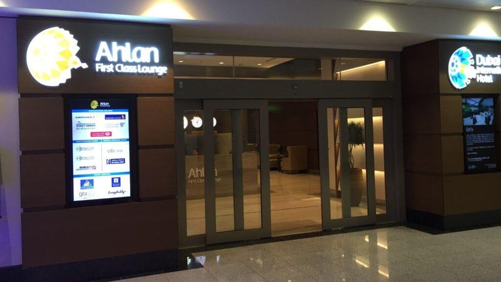 Ahlan First Class Lounge Dubai (DXB), Review, Photos, Map