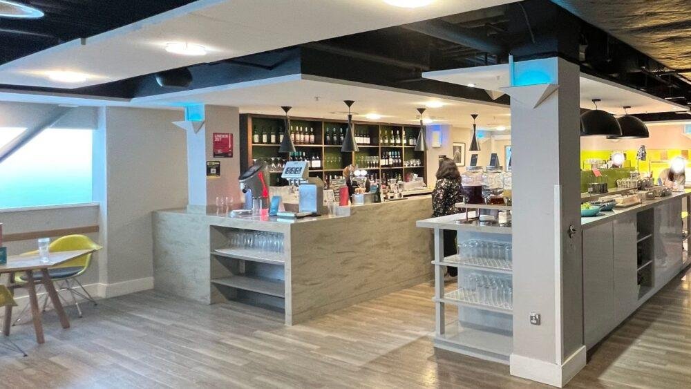 Escape Lounge at Stansted Airport - STN, Menu, Priority Pass, Reviews