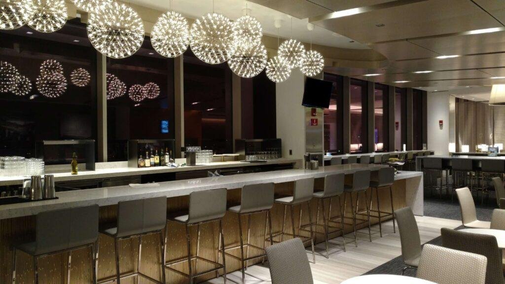 United Club Lounge Boston, Photos, Reviews, Access, Hours