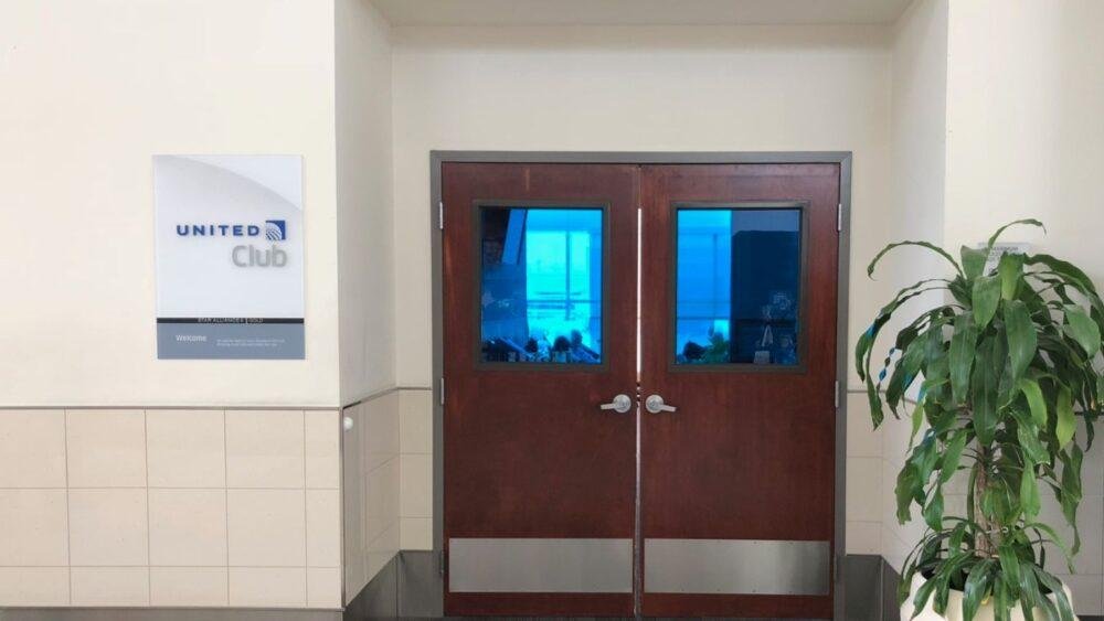 United Club Fort Lauderdale - Review, Photos, Operating Hour